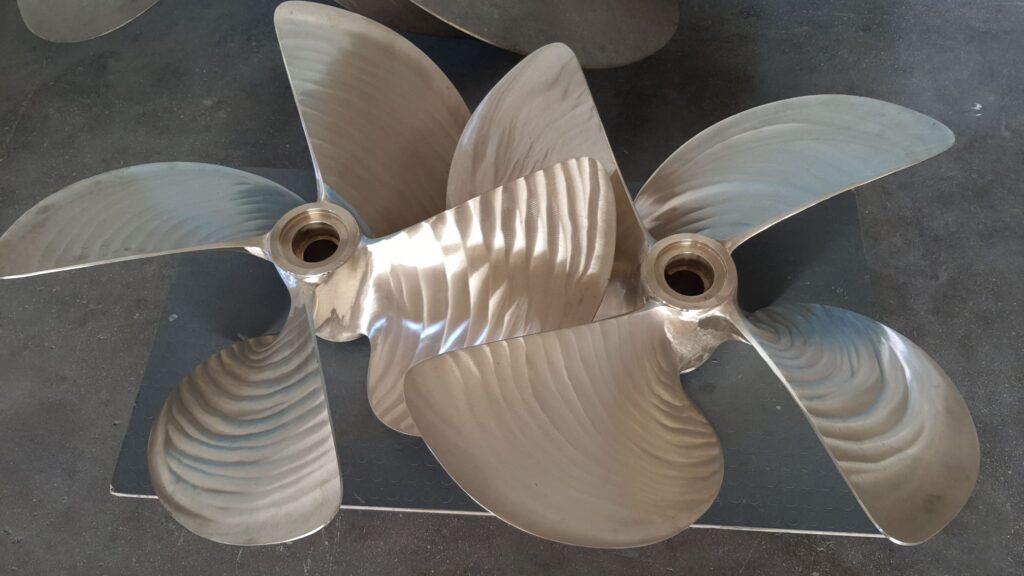 40" X 46" BOAT Propellers / pair - Propelas